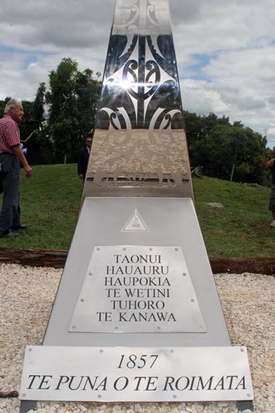 Meeting monuments: paddock monument | King Country region | Te Ara ...