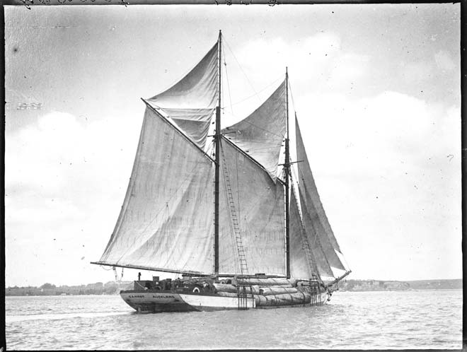 Scow, Auckland Harbour | Transport – overview | Te Ara Encyclopedia of ...